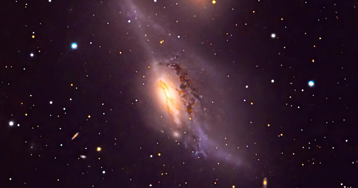 Arp 120 | Telescope Live